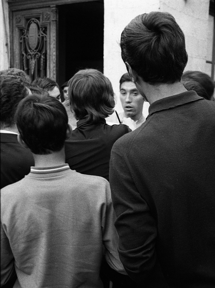 Jef Geys at Les Bains-Douches, Alençon | Contemporary Art Library