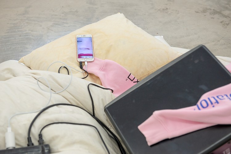 bleed | Contemporary Art Library