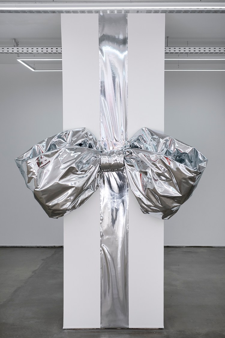 Ash Love | Contemporary Art Library