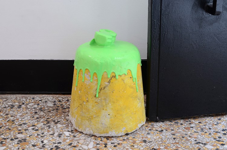 Darren Bader at Radio Athènes | Contemporary Art Library